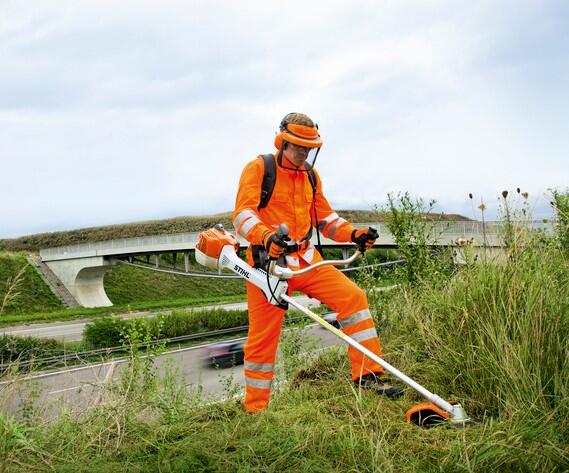 Stihl Fs 410 C-EM K Ryddesag M-Tronic, Med Sagblad - SG Handel AS